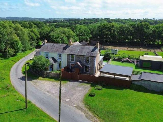 3 Bedroom Detached House