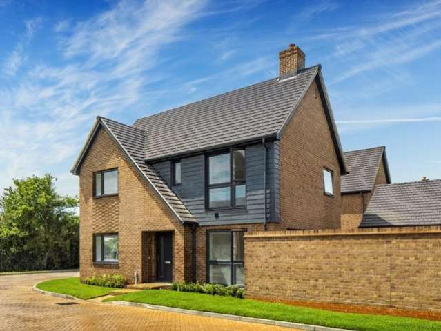 3 Bedroom Detached House