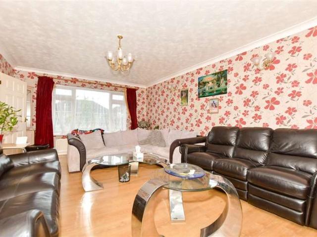 3 Bedroom Detached House