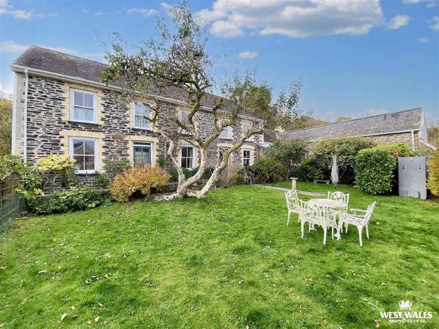 3 Bedroom Detached House