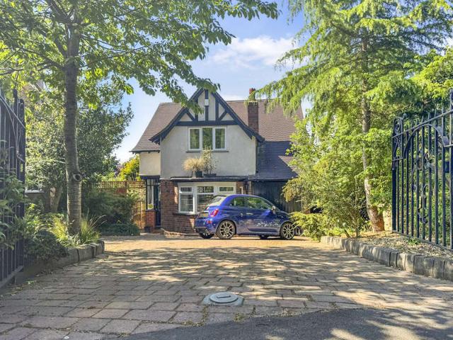 3 Bedroom Detached House