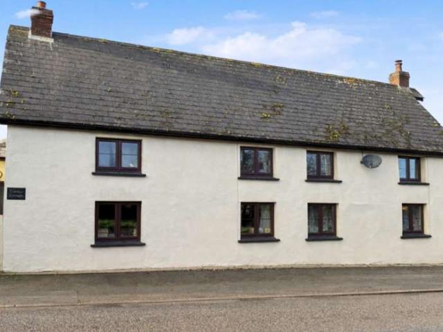 3 Bedroom Detached House