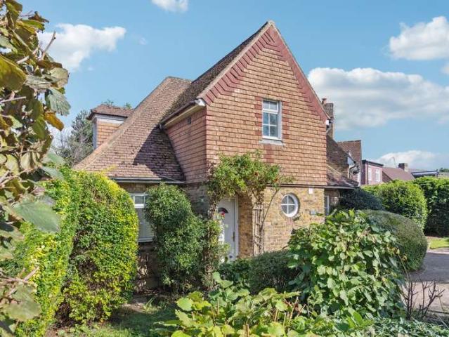3 Bedroom Detached House