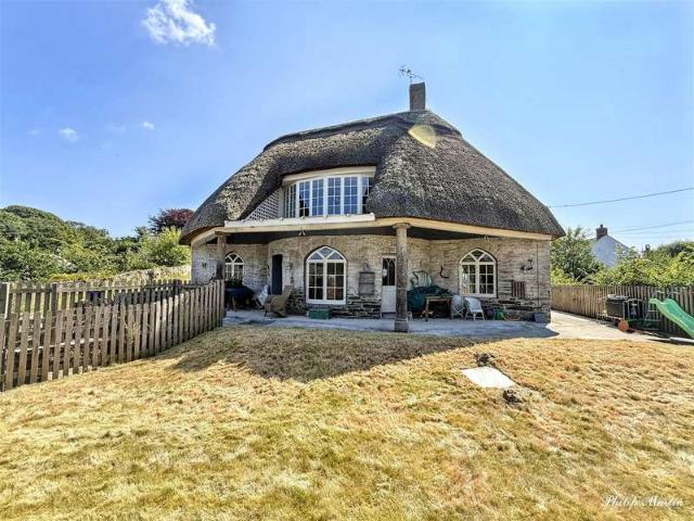 3 Bedroom Detached House