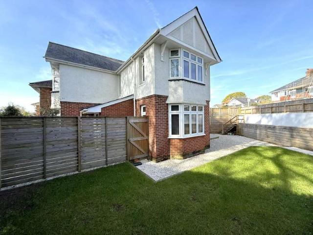 3 Bedroom Detached House