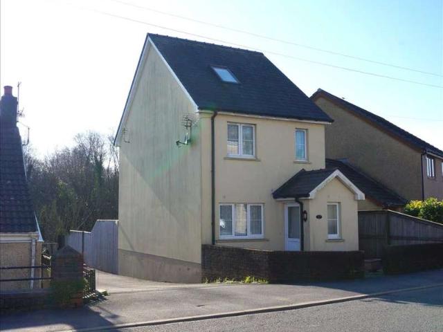 3 Bedroom Detached House