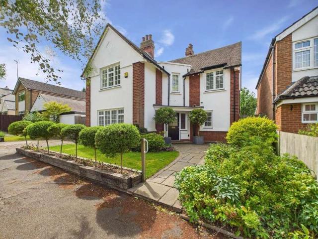 3 Bedroom Detached House