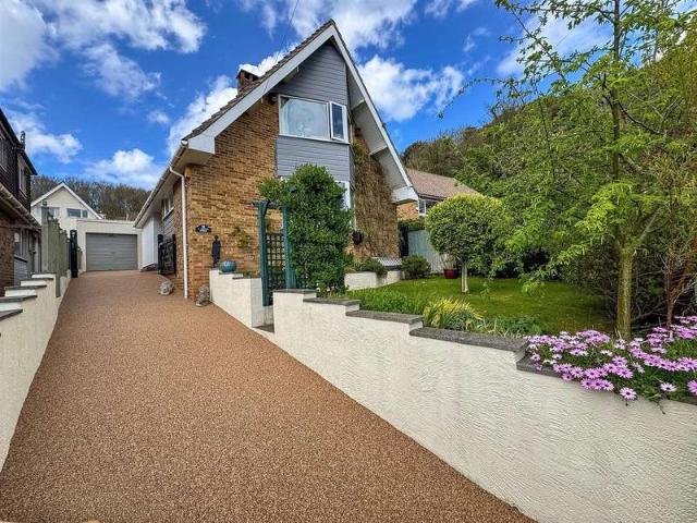 3 Bedroom Detached House