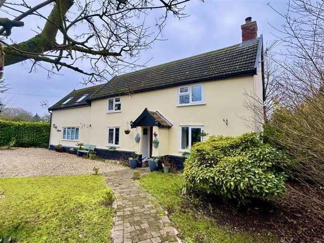 3 Bedroom Detached House