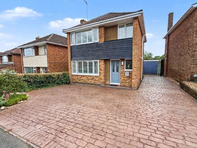 3 Bedroom Detached House