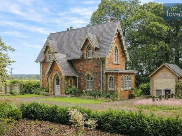 3 Bedroom Detached House