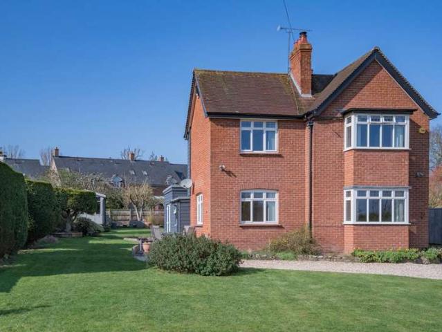 3 Bedroom Detached House