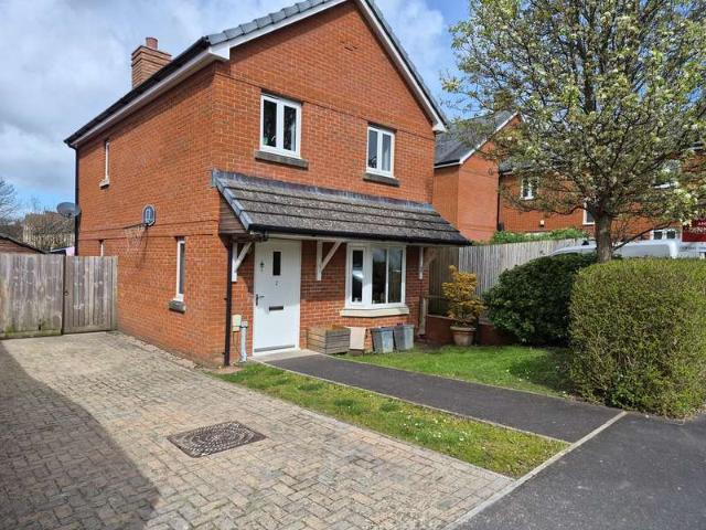 3 Bedroom Detached House