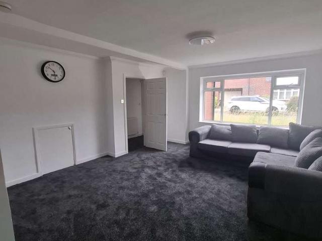 3 Bedroom Detached House