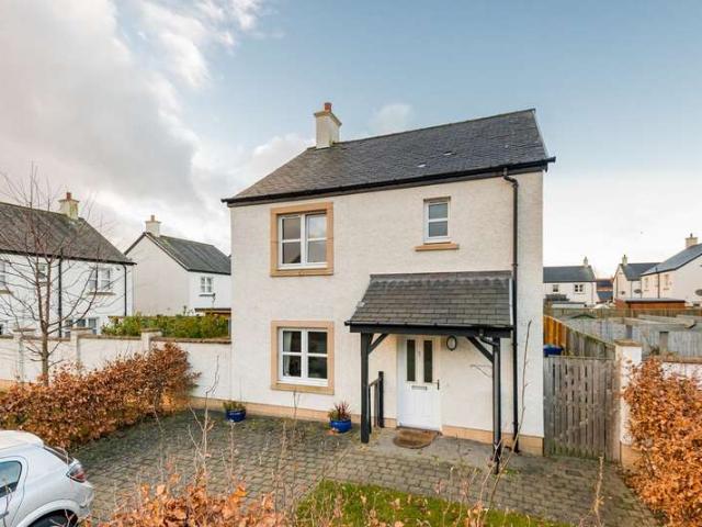 3 Bedroom Detached House