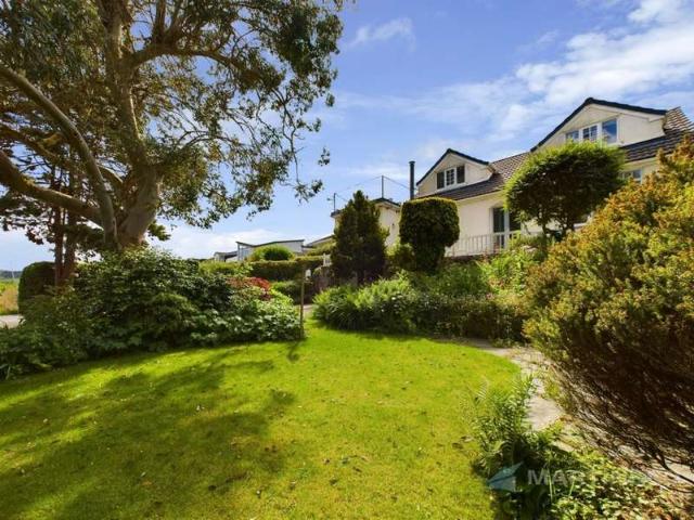 3 Bedroom Detached House