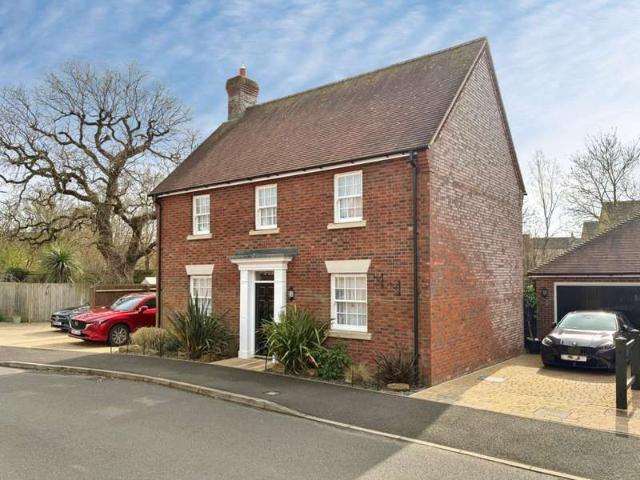 3 Bedroom Detached House