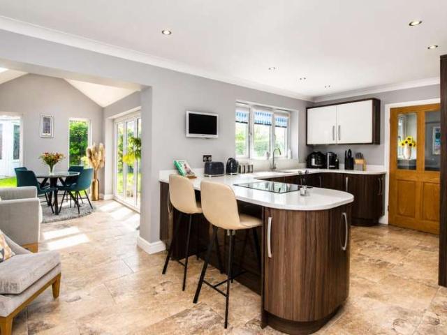 3 Bedroom Detached House