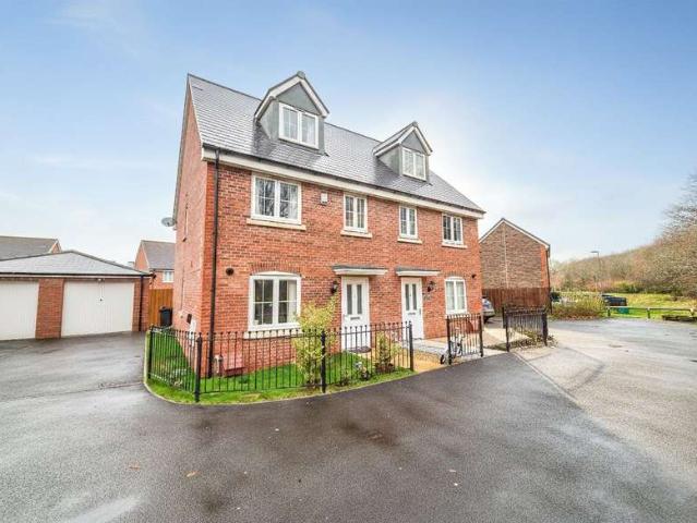 3 Bedroom Detached House