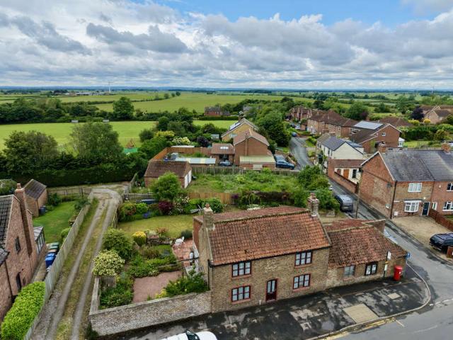3 Bedroom Detached House