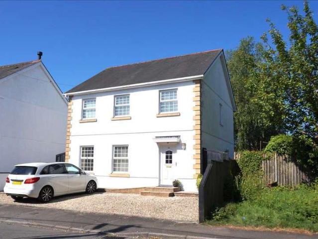 3 Bedroom Detached House