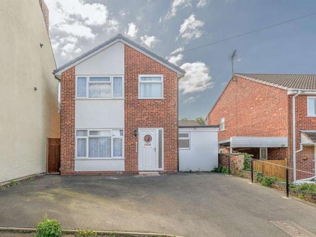3 Bedroom Detached House