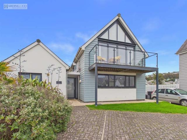 3 Bedroom Detached House