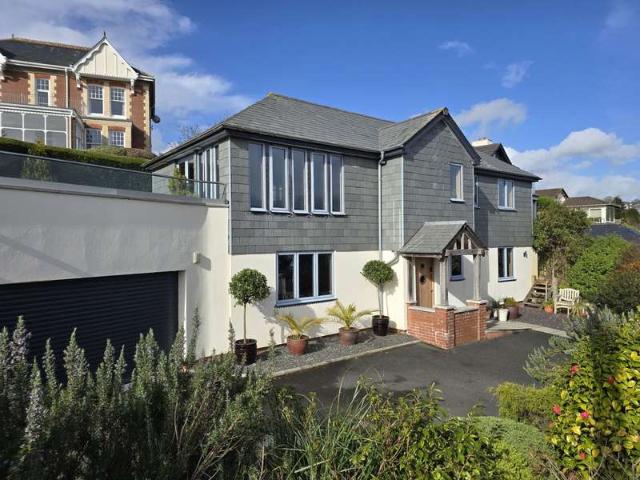 3 Bedroom Detached House