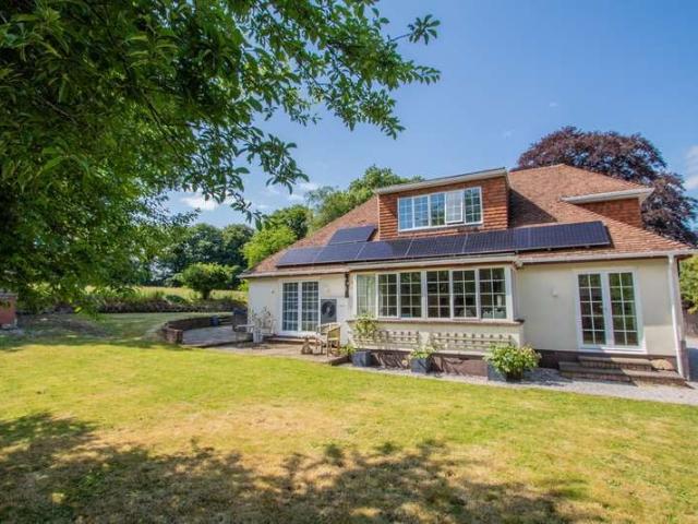 3 Bedroom Detached House