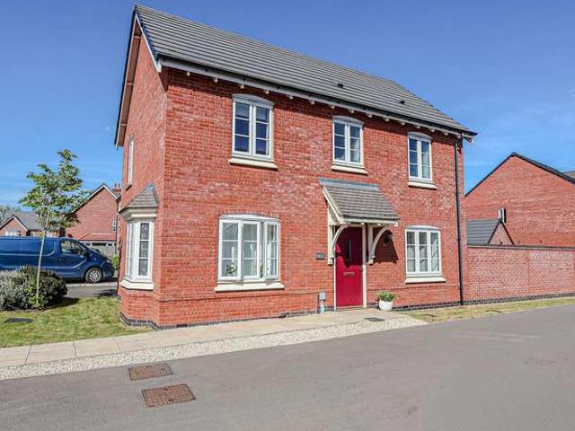 3 Bedroom Detached House