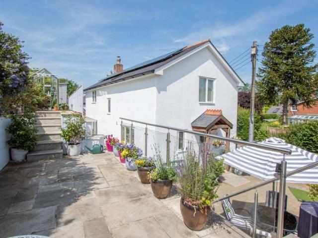 3 Bedroom Detached House