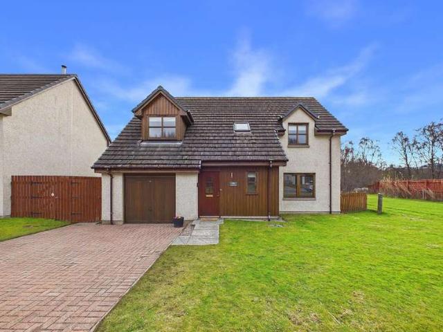 3 Bedroom Detached House