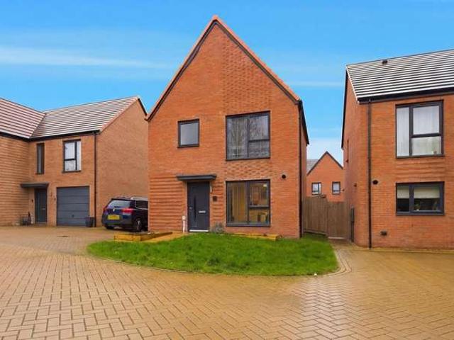 3 Bedroom Detached House