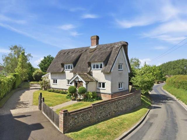 4 Bedroom Detached House