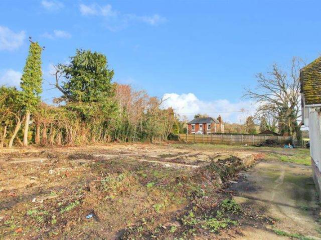 3 Bedroom Detached House
