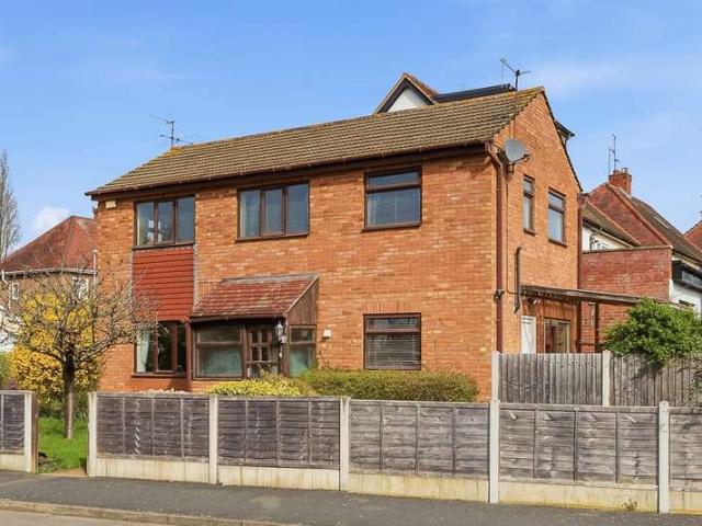 3 Bedroom Detached House