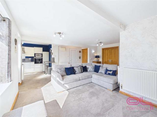 3 Bedroom Detached House