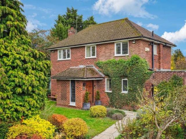 3 Bedroom Detached House