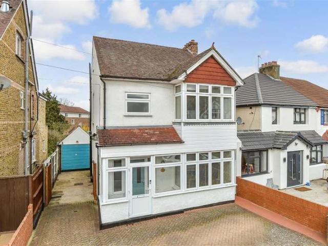 3 Bedroom Detached House