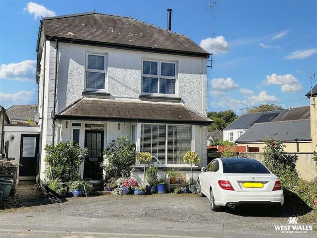 3 Bedroom Detached House