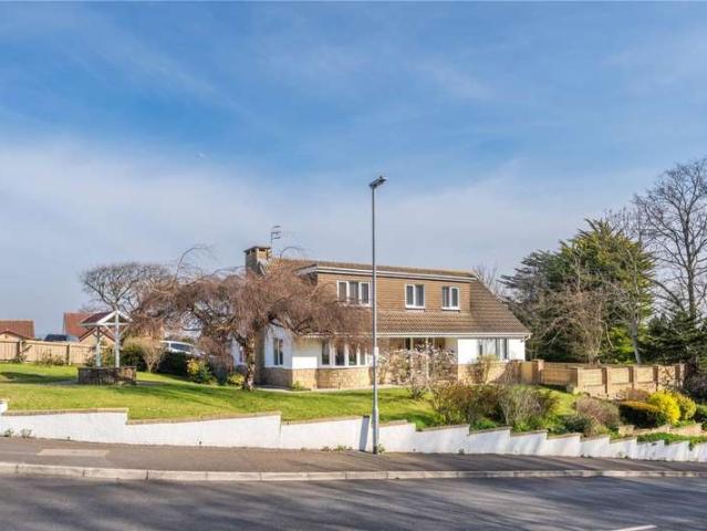 3 Bedroom Detached House