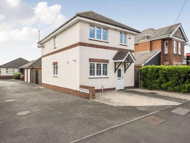 3 Bedroom Detached House