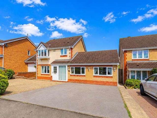 3 Bedroom Detached House