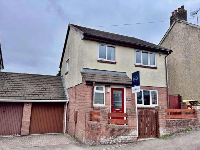 3 Bedroom Detached House