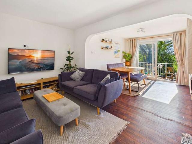 3 Bedroom Detached House