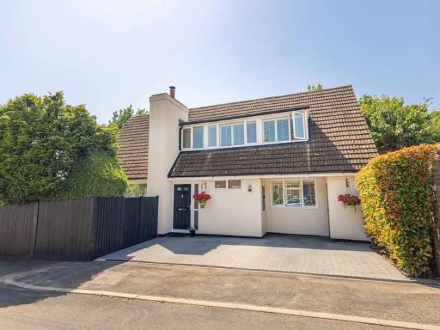 3 Bedroom Detached House