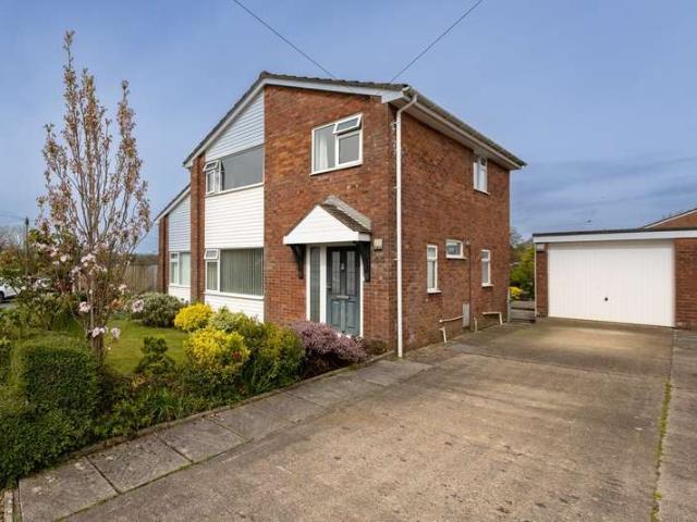 3 Bedroom Detached House