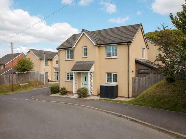 3 Bedroom Detached House