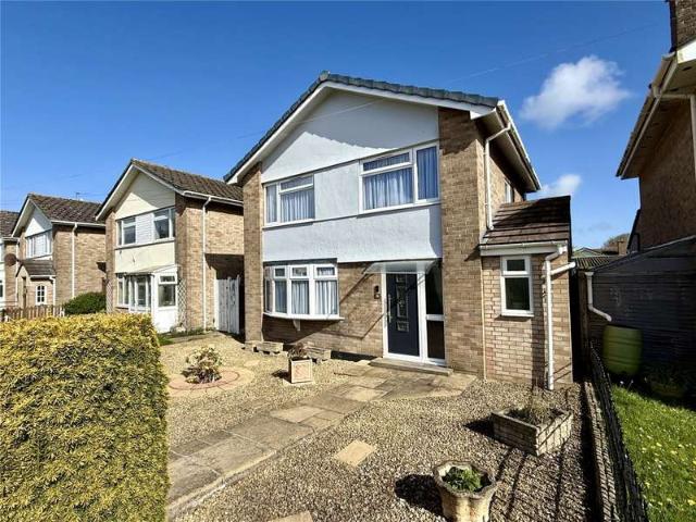 3 Bedroom Detached House