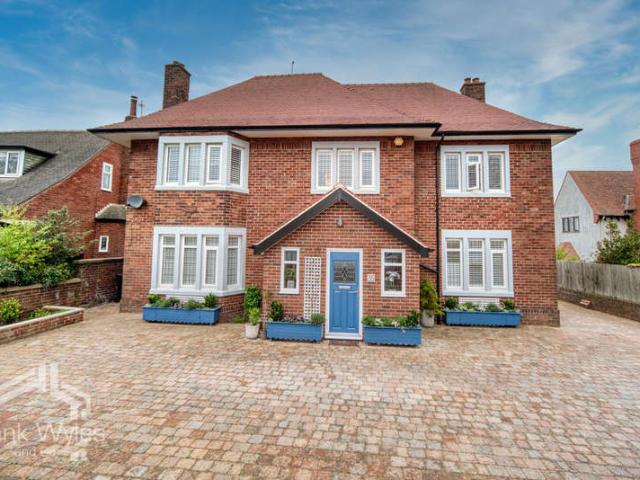 3 Bedroom Detached House
